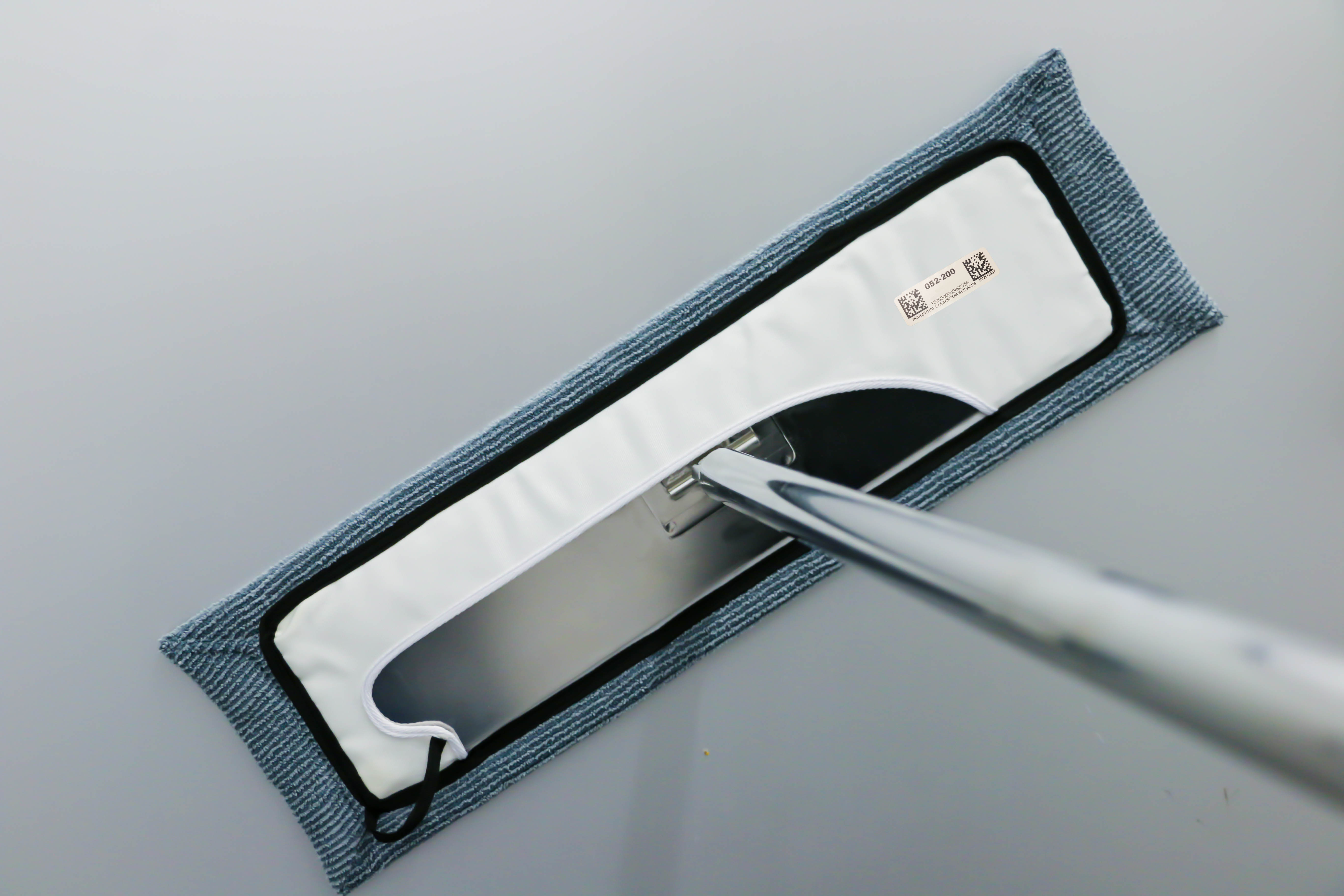 Cleanroom Sterile/ Non-Sterile Reusable Mops | Prudential Overall Supply