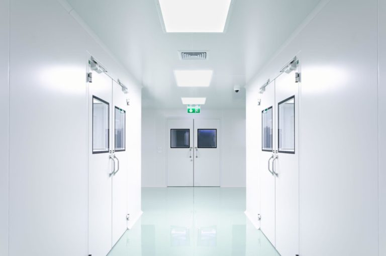 What’s the Difference Between a Controlled Environment and a Cleanroom ...